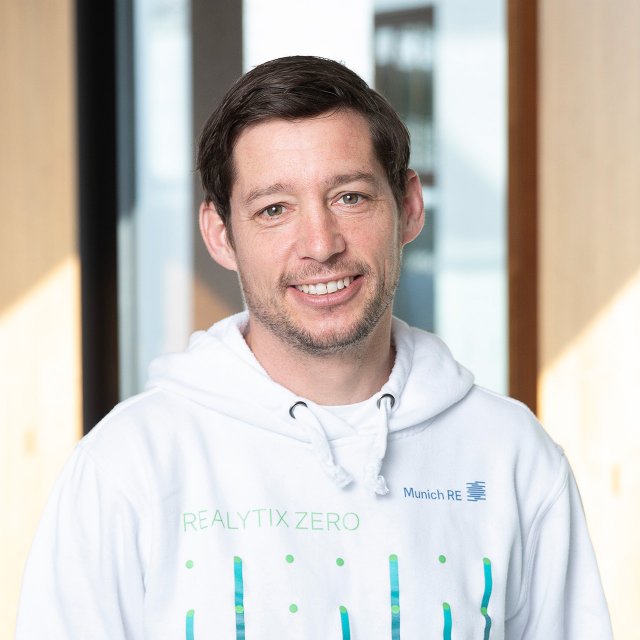 Generative AI - Munich Re is driving automation in the insurance ...